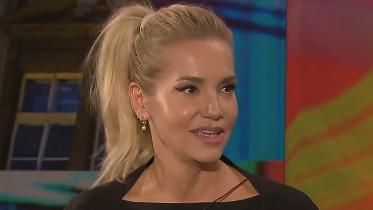 Dara Rollins oslavila své kulaté narozeniny v pořádném stylu: Vyprodaná ...